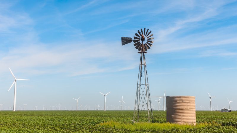 Roscoe Wind Farm Is A Giant Wind Farm In Texas With 627 Wind Turbines